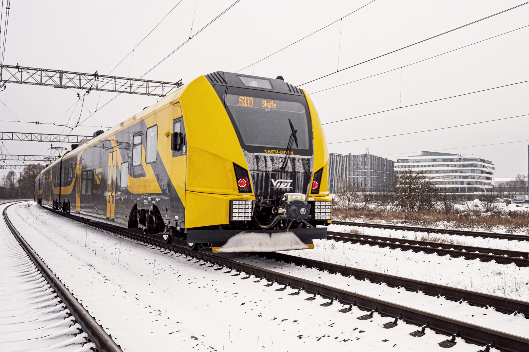 Pārceltās darba dienas dēļ vairākās dienās mainīsies vilcienu kustību ...